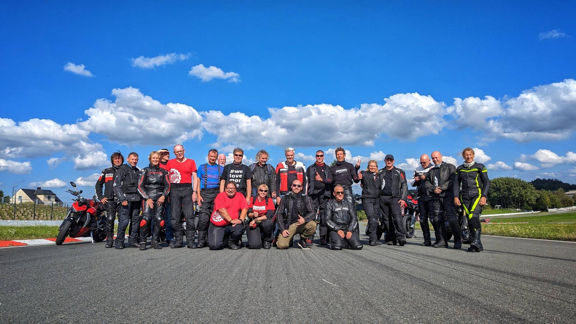 D.O.C. DUCATI RIDERS - Ducati Official Club